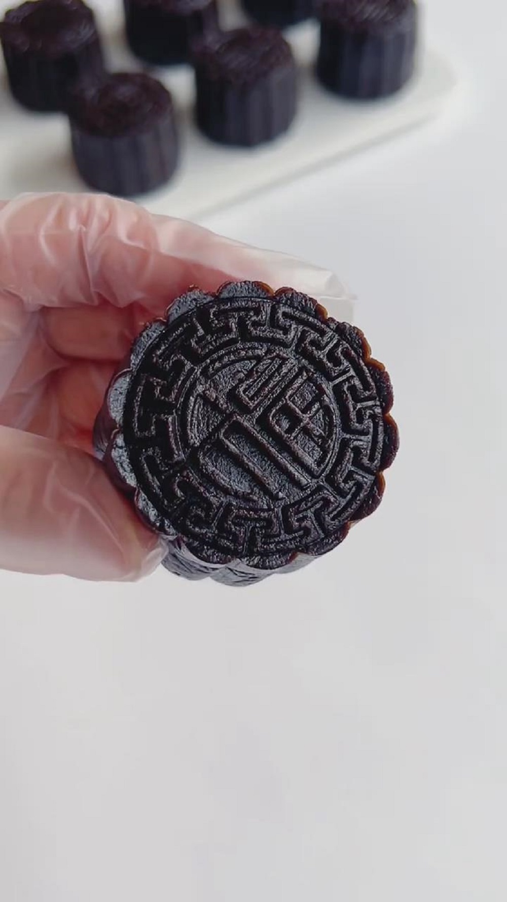 Oreo Cheesecake Mooncakes – A Sweet and Creamy Delight! - Cooking With Chun