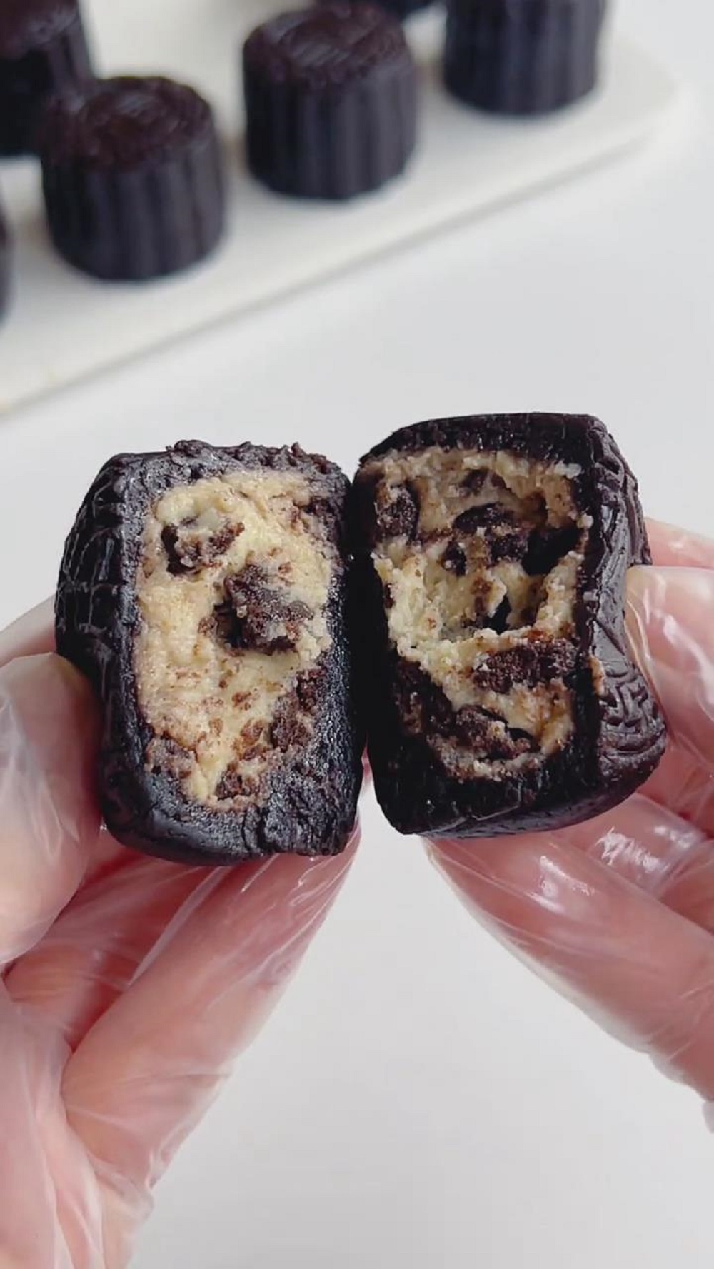 Oreo Cheesecake Mooncakes – A Sweet and Creamy Delight! - Cooking With Chun