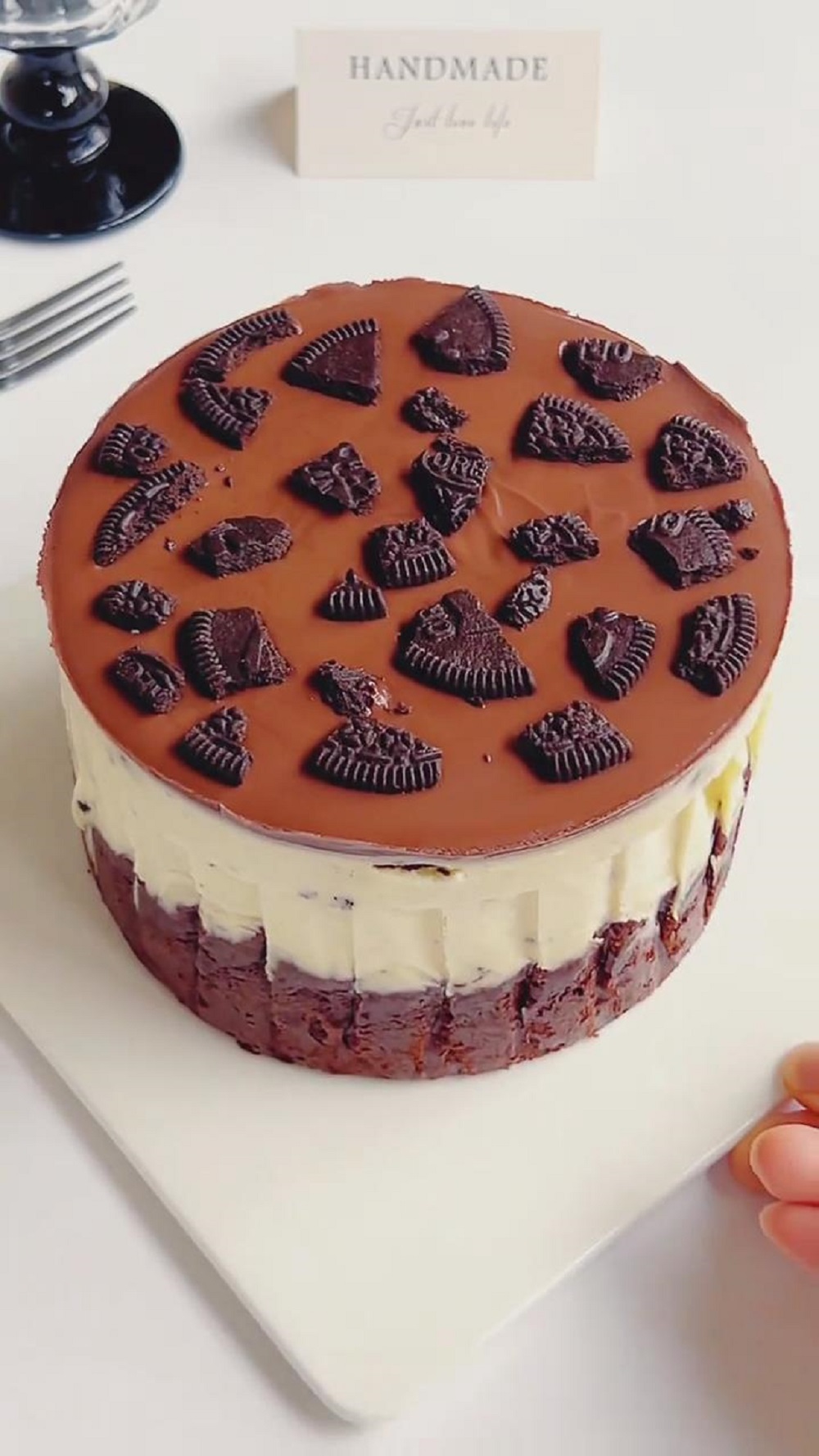Easy Chocolate Oreo Cheesecake with Ganache - Cooking With Chun