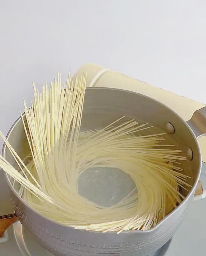 Quick Noodle Soup in 10 Minutes - Cooking With Chun