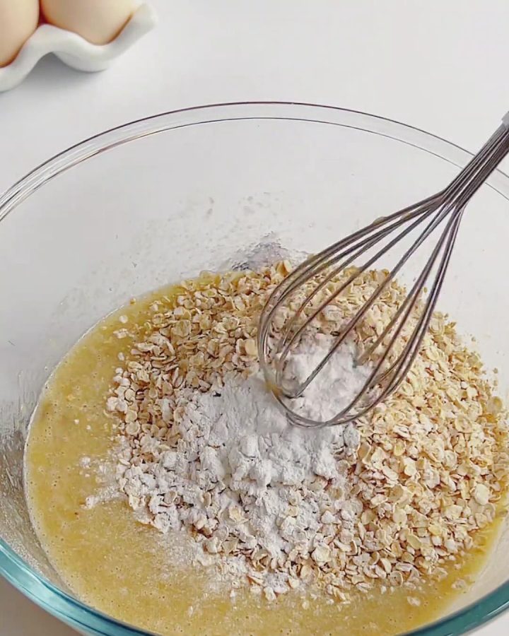 Banana Oat Bread with Sesame & Walnuts - Cooking With Chun