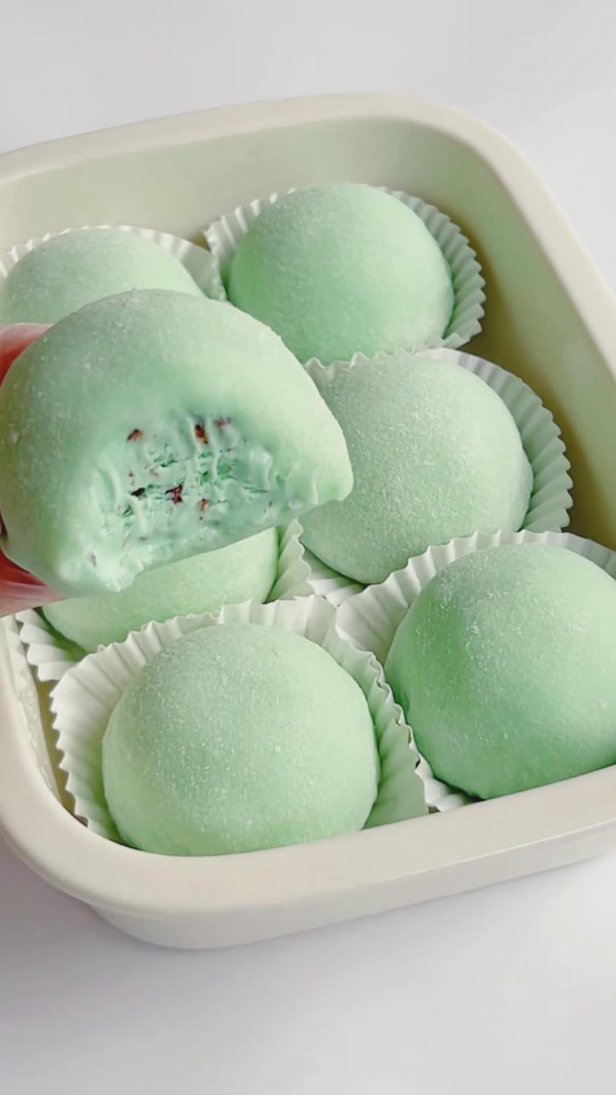 Mint Chocolate Cream Cheese Daifuku (Japanese Mochi Dessert) - Cooking ...