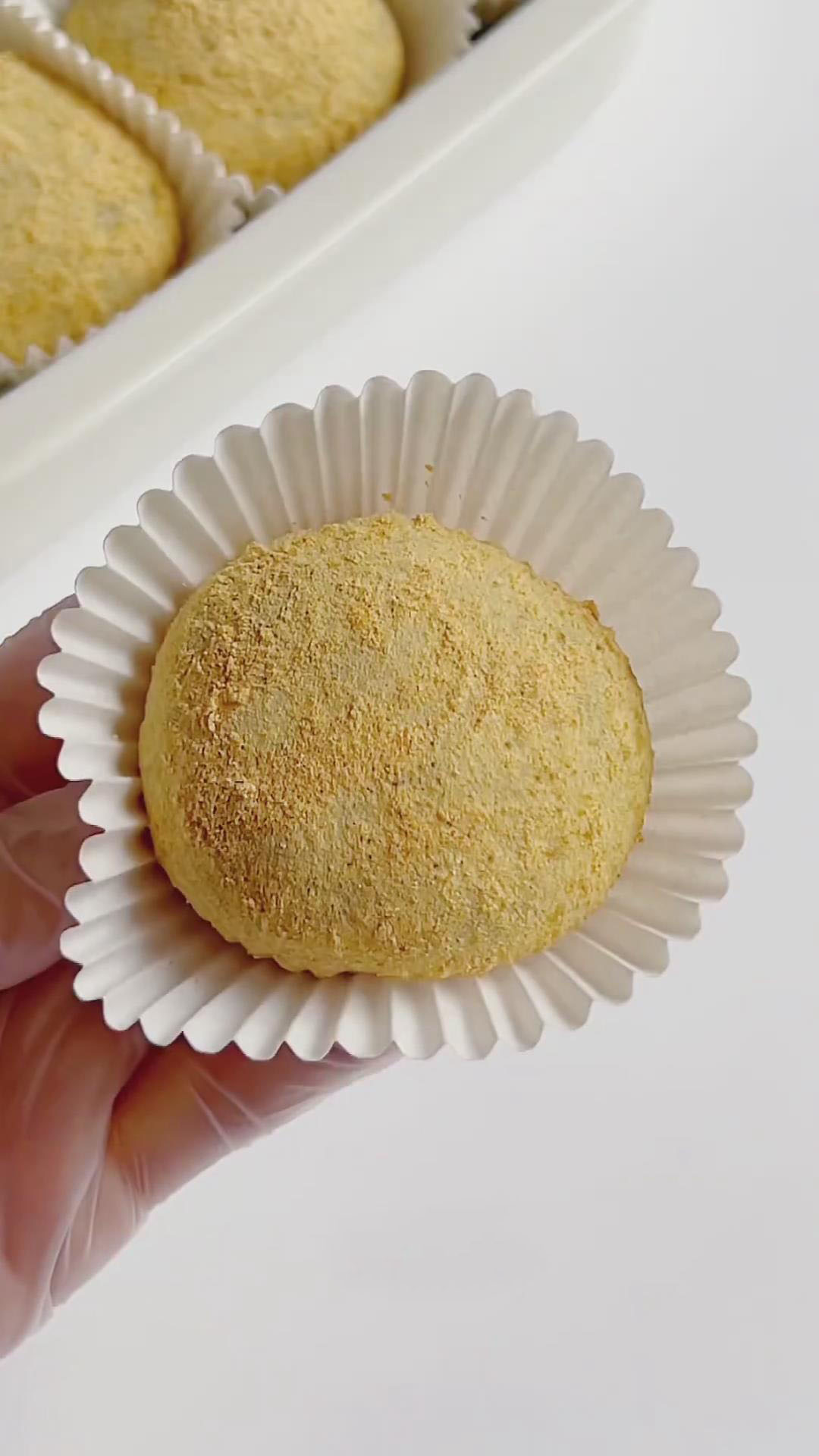 Easy Oreo Peanut Mochi with Peanut-Sesame Filling - Cooking With Chun