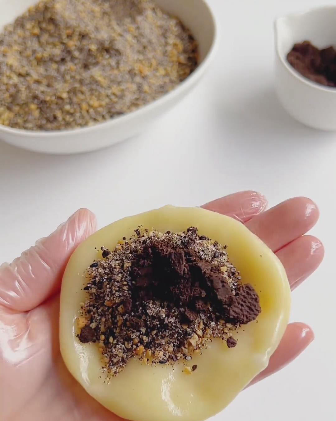Easy Oreo Peanut Mochi with Peanut-Sesame Filling - Cooking With Chun