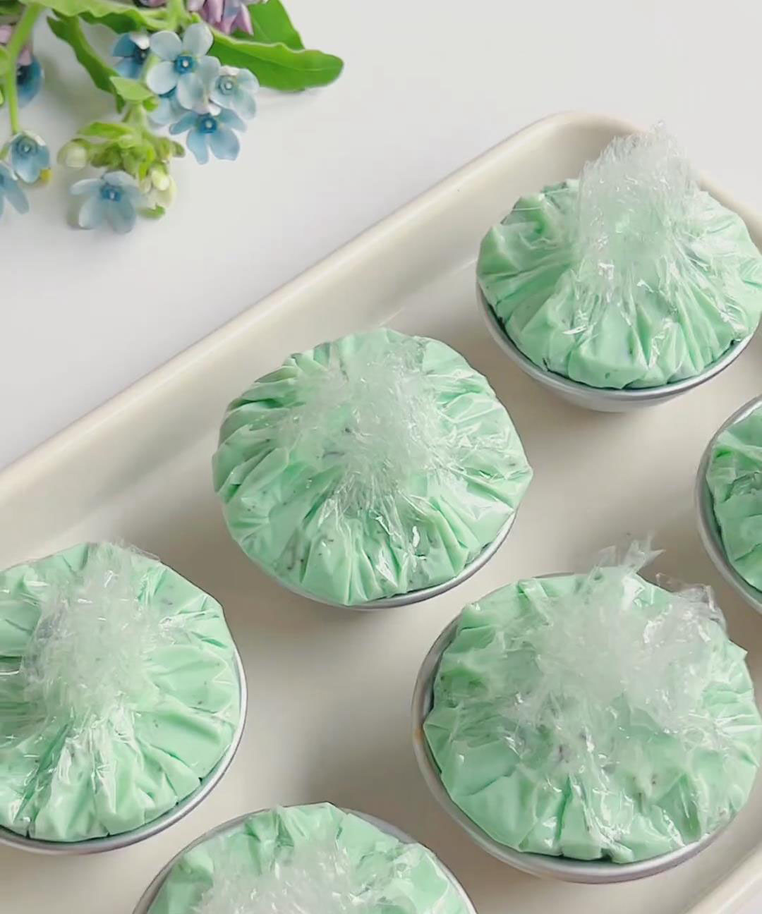 Mint Chocolate Cream Cheese Daifuku (Japanese Mochi Dessert) - Cooking ...