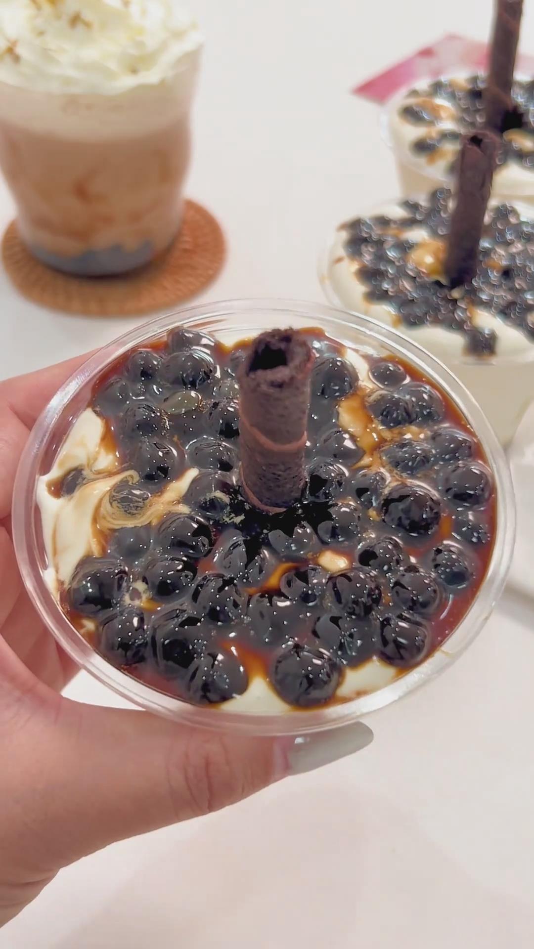 Easy Boba Milk Tea Cake Cups – Fluffy, Creamy, Addictive! - Cooking ...
