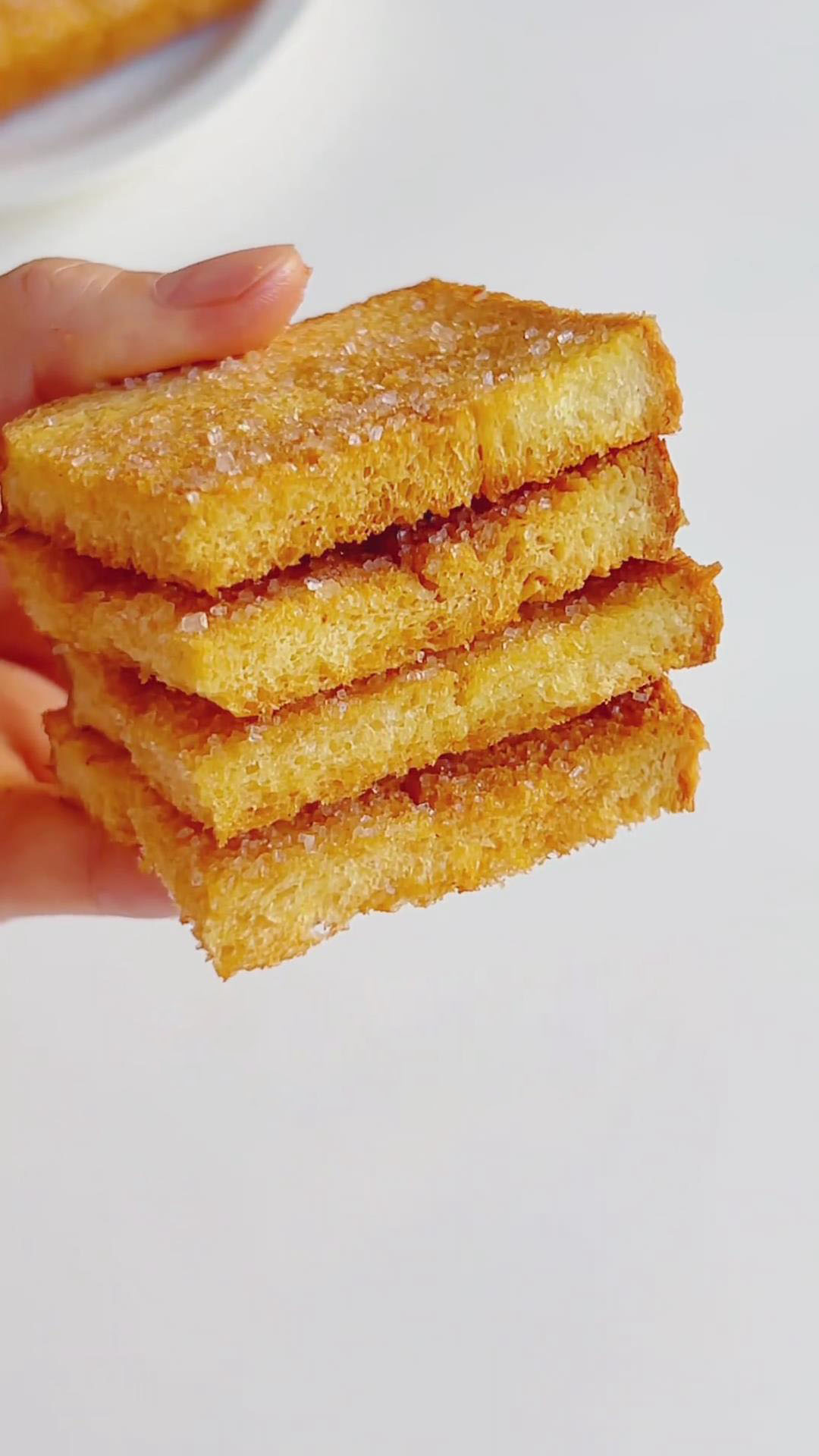 Simple Butter Caramel Crunch Toast (Just 3 Ingredients!) - Cooking With ...