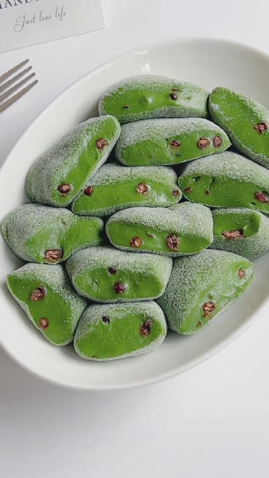 Matcha Red Bean Mochi (Easy Pan-Cooked Method!) - Cooking With Chun