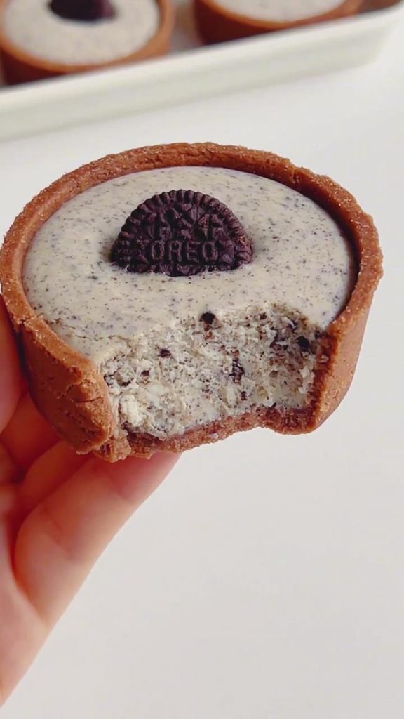 Oreo Cheesecake Tartlets— Zero Baking Needed! - Cooking With Chun