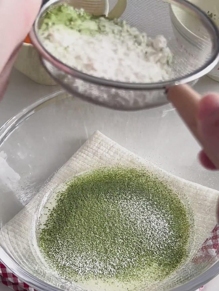 Fluffy Matcha Cake Bites with Silky Cream & Crunchy Oats - Cooking With ...
