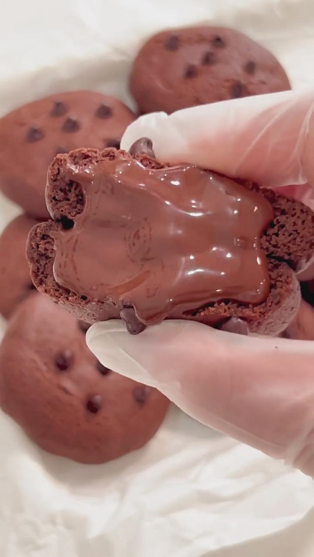 Molten Chocolate Chip Cookies - Cooking With Chun